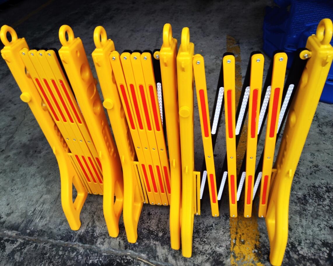 Portable Expandable Barrier