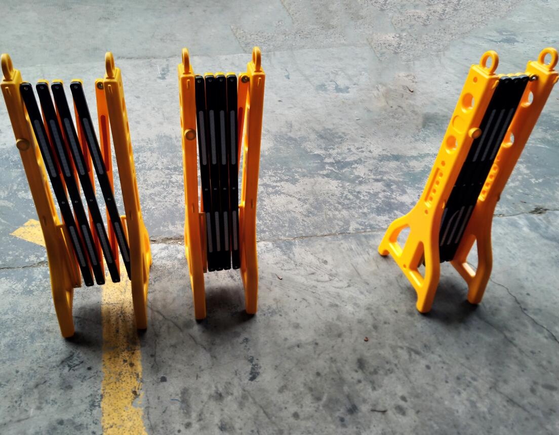 Portable Expandable Barrier